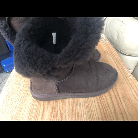 UGG | Shoes | Ugg 583 Bailey Button Chocolate Brown Boots | Poshmark